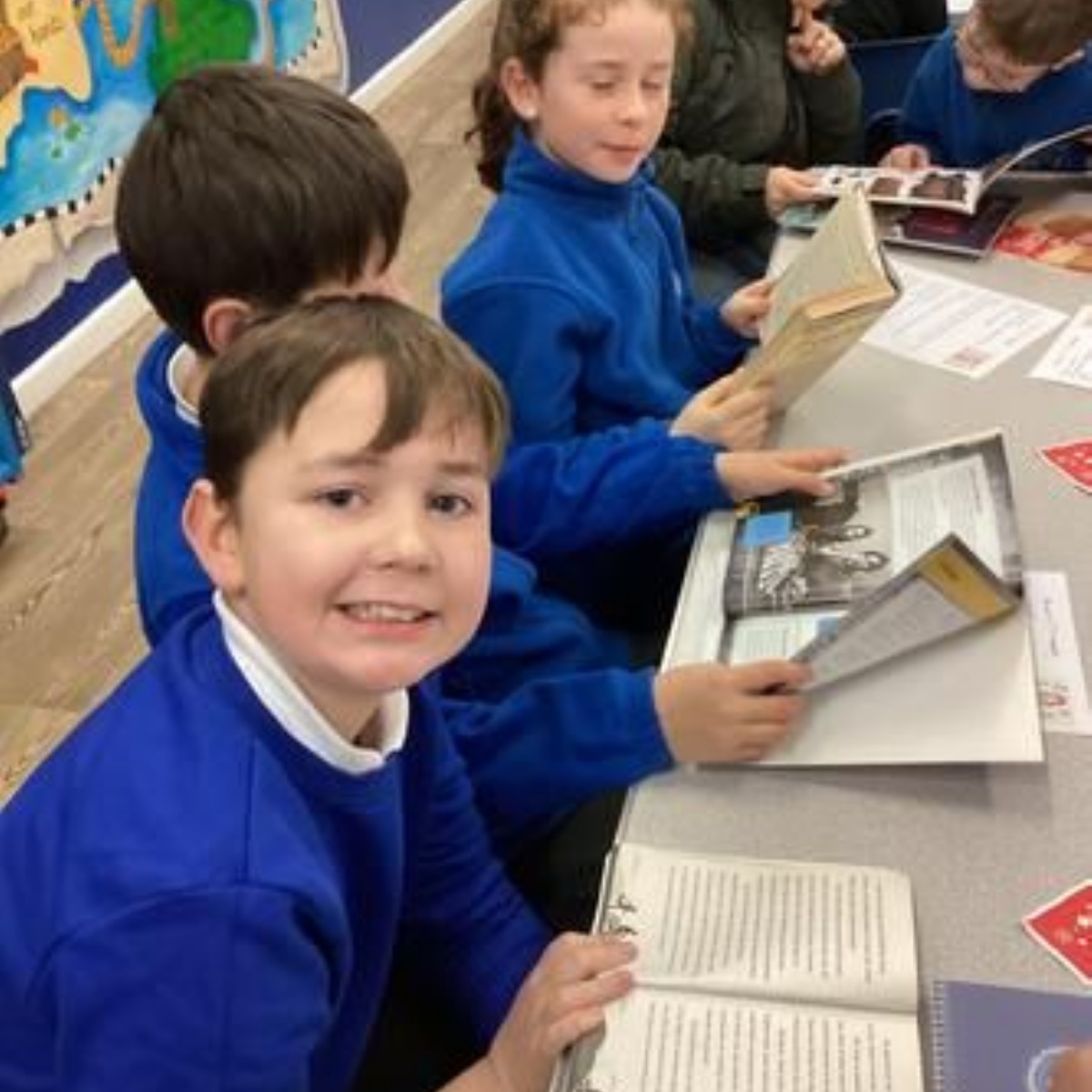Mapplewells Primary School - Year 5/6 books & biscuits morning